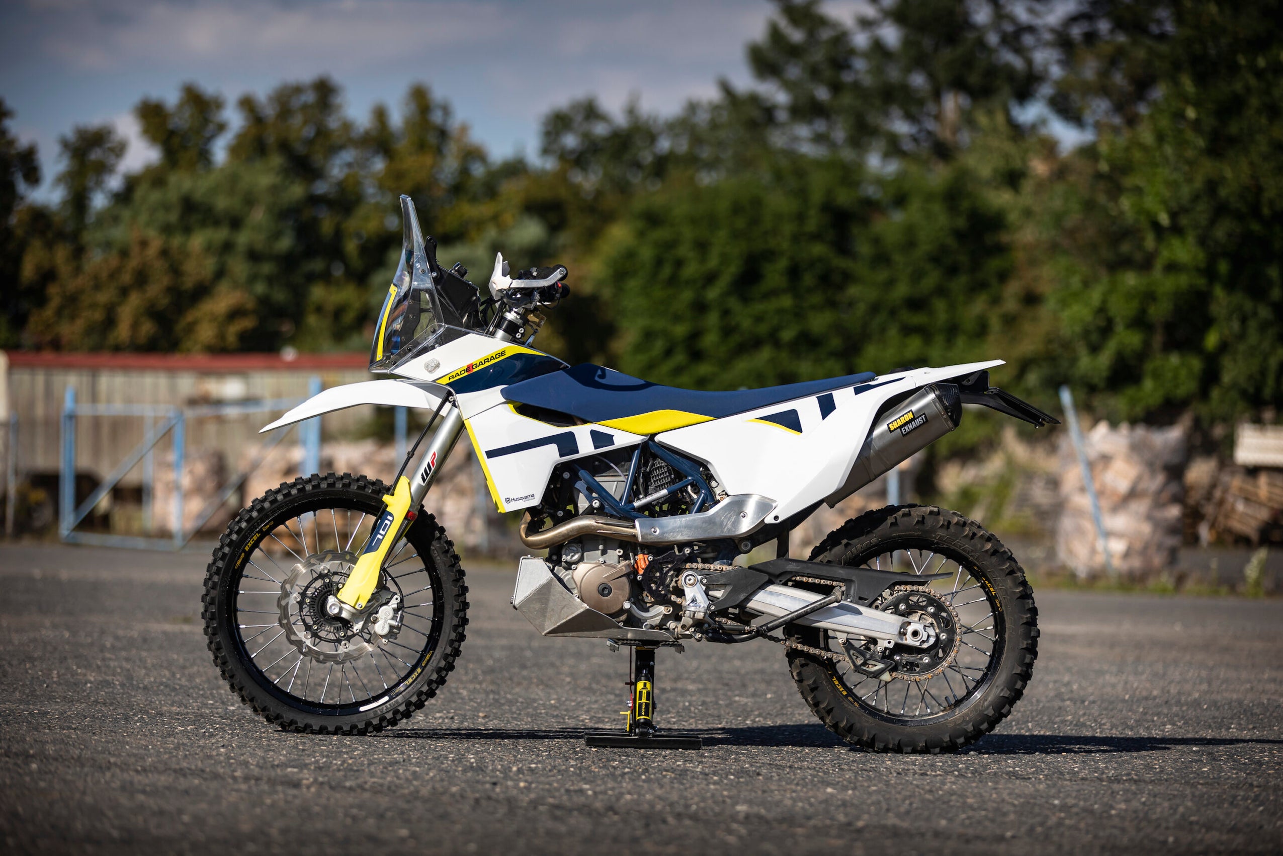 RADE-GARAGE® Kit Rally F5 HUSQVARNA 701 — FuelDongle.es®